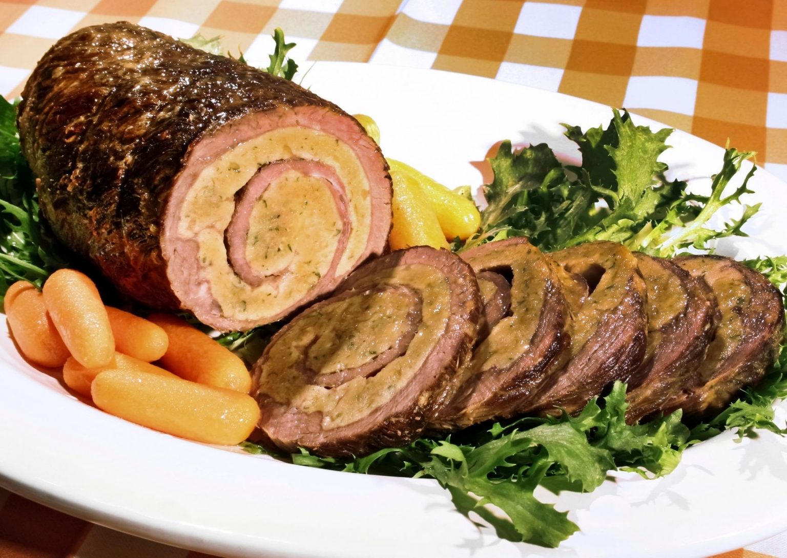 Matambre (malaya) arrollado con un relleno clásico - Recetas de carnes ...