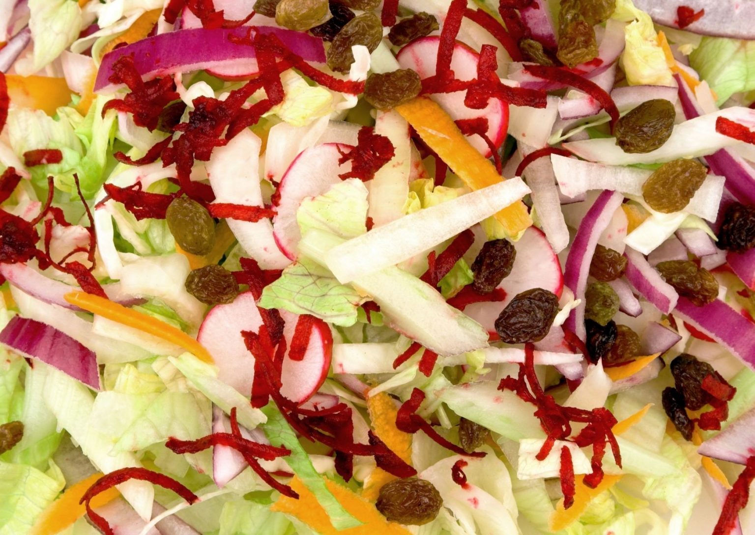 Ensalada de apio rábano con jamón y pasas de uva - Recetas de carnes ...